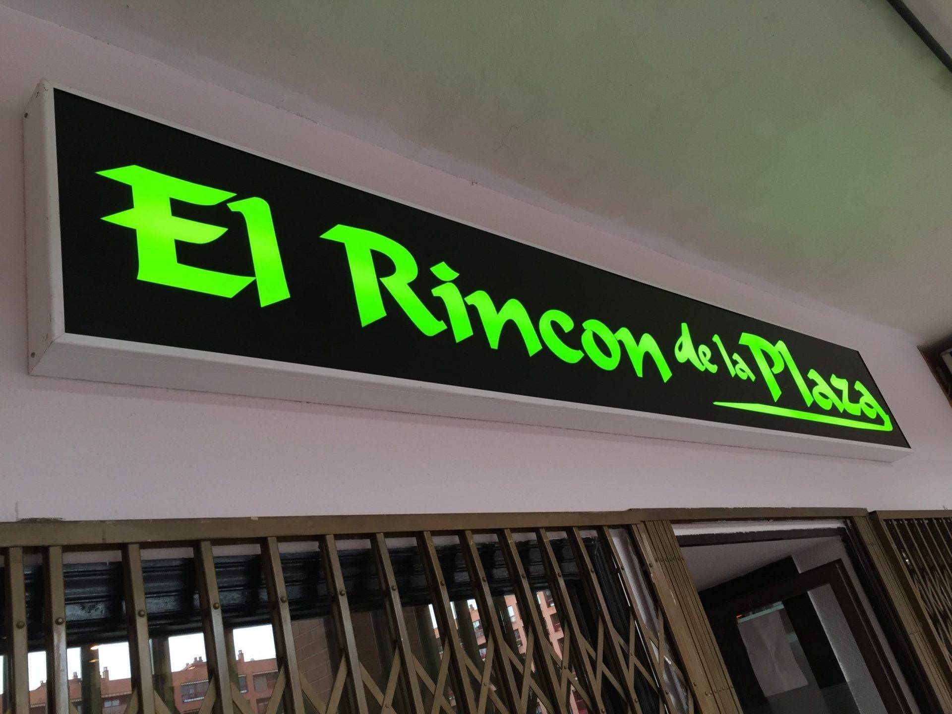 Rótulos - ROTUSIL - Artes Gráficas